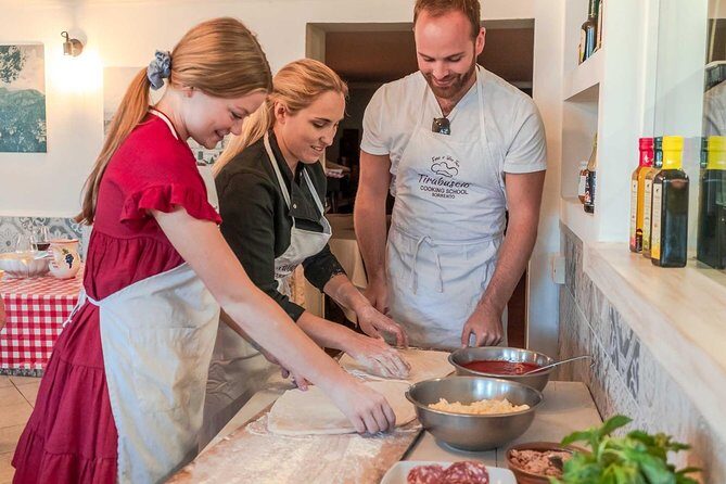 Pizza School Experience from Sorrento - Exploring the Pizza School Experience from Sorrento: A Practical Look