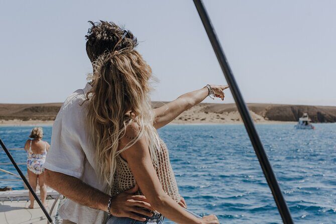 Playa Blanca: Mini Cruise to Papagayo with Swimming Stop - What to Expect on the Boat