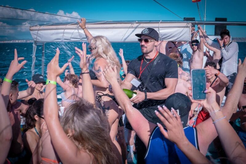 Playa de Palma: Boat Party with DJ, Buffet and Entertainment - The Sum Up