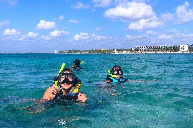 Pleasure Adventure over Catamaran to Isla Mujeres from Cancún - Key Points