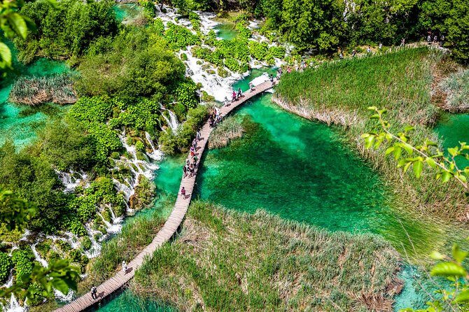 Plitvice Lakes Guided tour with Entrance ticket included - Exploring the Plitvice Lakes Guided Tour from Split