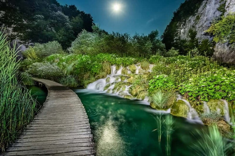 Plitvice Lakes: Guided Walking Tour with Bus and Boat Ride - Analyzing the Value: Is It Worth It?