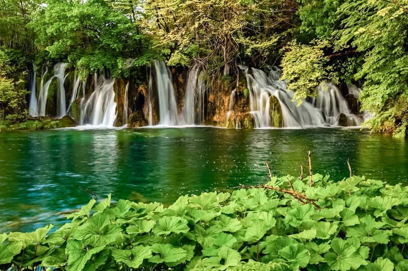 Plitvice Lakes: Guided Walking Tour with Bus and Boat Ride - The Sum Up