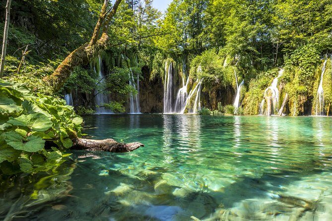 Plitvice Lakes Private Day Trip incl. Ticket from Zagreb - Key Points