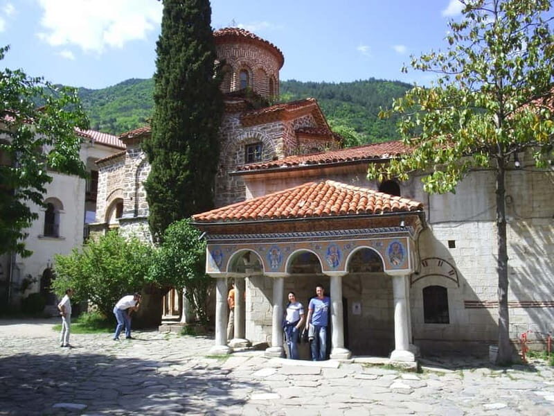 Plovdiv: Bachkovo Monastery, Asen Fortress, & Bridges Tour - The Serene Beauty of Bachkovo Monastery