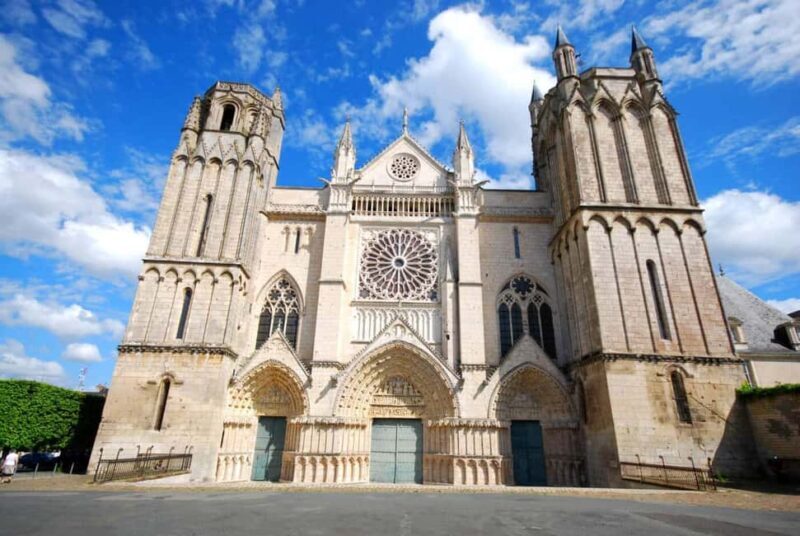 Poitiers: Eleanor of Aquitaine Walking Tour - Who Would Enjoy This Tour?