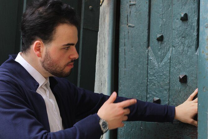 Poitiers: Private tour of the historic city centre - A closer look at the Poitiers historic city center tour