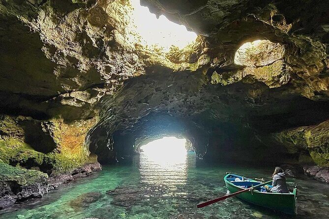Polignano a Mare luxury boat tour, aperitif, diving and snorkeling - Key Points