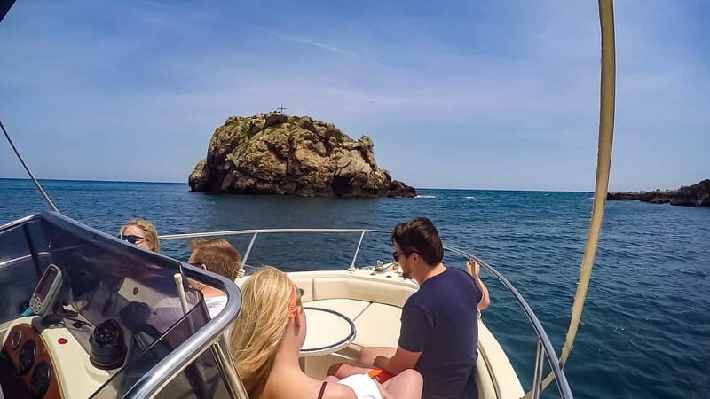 Polignano: Coastline Tour With Prosecco And Taralli & Swim - Who Should Book This Tour?