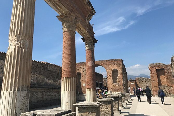 Pompeii: 2H Family friendly Tour with an Archeologist Guide - The Itinerary Breakdown