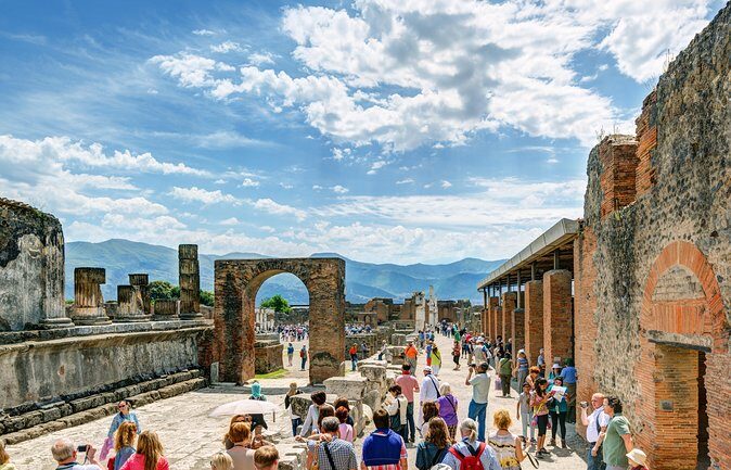 Pompeii and Herculaneum led by an Archaeologist with private transport - Who Should Consider This Tour?
