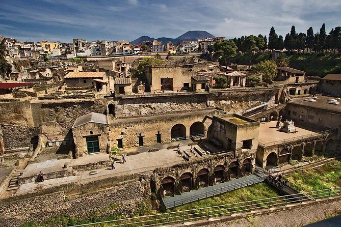 Pompeii and Herculaneum Small-Group with an Expert Archaeologist - Analyzing the Tour: What Makes It Stand Out?