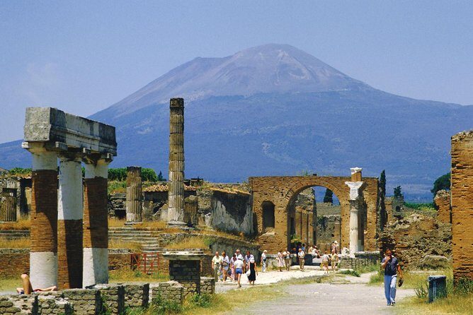 Pompeii and Mount Vesuvius Day Trip from Naples with Lunch - What to Expect at Each Stop