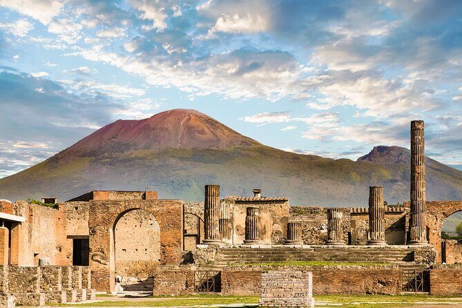 Pompeii and Mount Vesuvius Day Trip from Rome with Pizza Lunch - Key Points