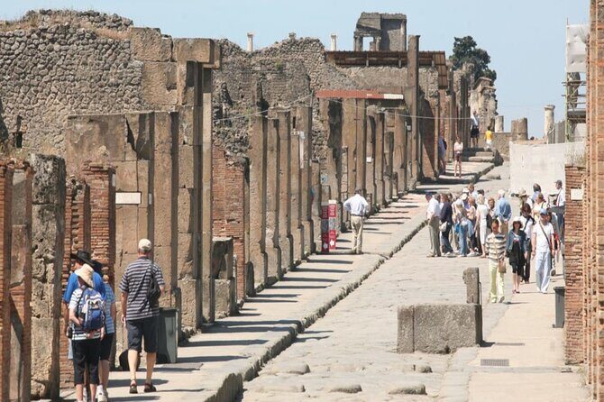 Pompeii and Naples from Rome: Small Group Day Tour with Lunch - An Honest Look at the Pompeii and Naples from Rome Tour