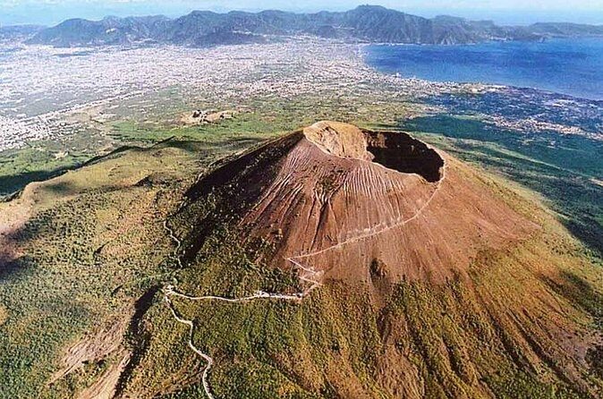 Pompeii and Vesuvius Hike Small Group Priority Access from Naples - FAQs