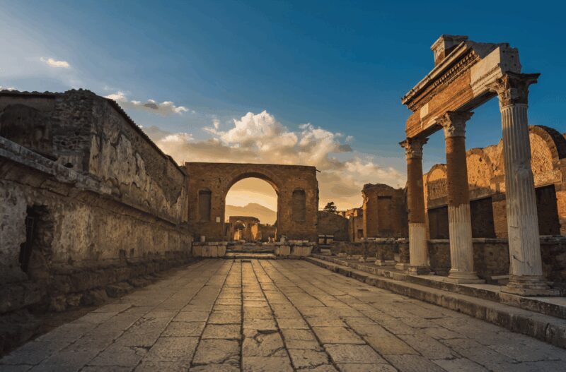 Pompeii Guided Tour with Archaeologist - The Experience in Detail