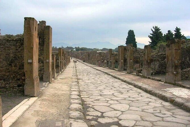 Pompeii Herculaneum - FAQs