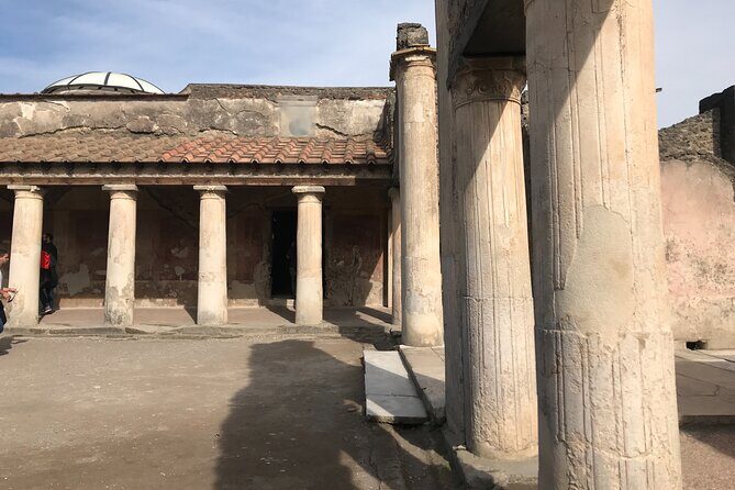 Pompeii Private Tour with an Archaeologist and Skip The Line - FAQ