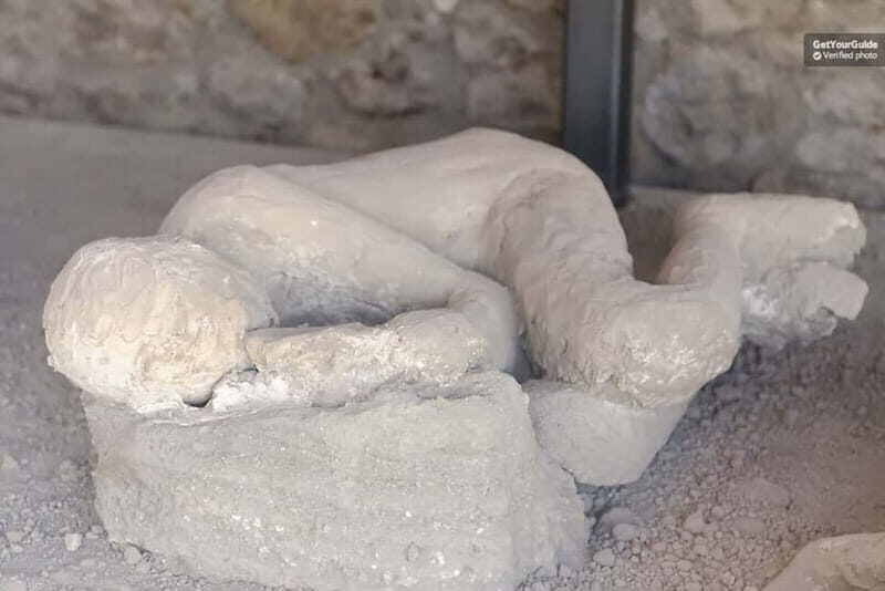 Pompeii Ruins 2-Hours Guided Tour and priority entry ticket - Guide’s Role and Common Praise