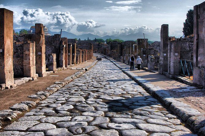 Pompeii Ruins & Wine Tasting with Lunch on Vesuvius with Private Transfer - An In-Depth Look at the Experience