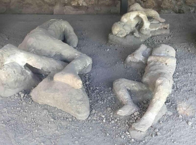 Pompeii: Semi-private tour with an Archeologist Guide - A Closer Look at the Pompeii Semi-Private Tour