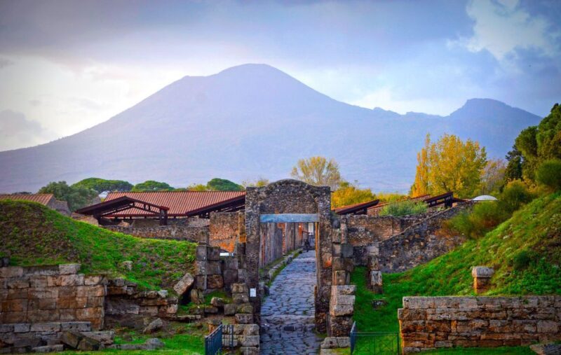 Pompeii: Skip-the-line Entry Ticket with Audio Guide & Map - Key Points