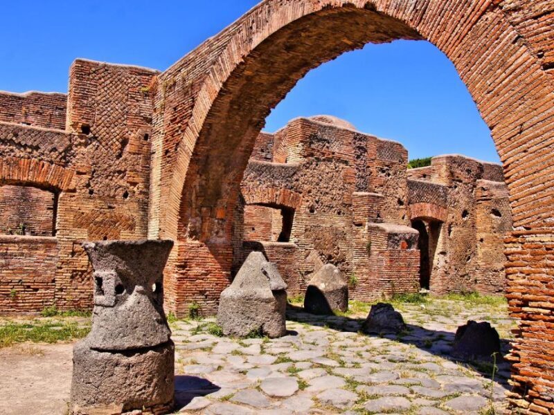 Pompeii Skip-the-Line Tkt +transfer from C/mare di Stabia - An In-Depth Look at the Pompeii Day Tour