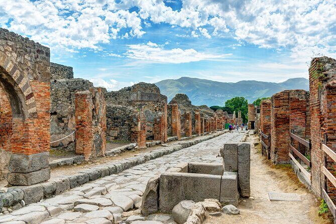 Pompeii Skip-the-Line Tour  Private and limited group options - Final Thoughts: Who Should Consider This Tour?