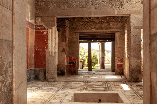 Pompeii Tour & Lunch with Wine Tasting Experience - Exploring Pompeii with a Depth of Authenticity and Comfort