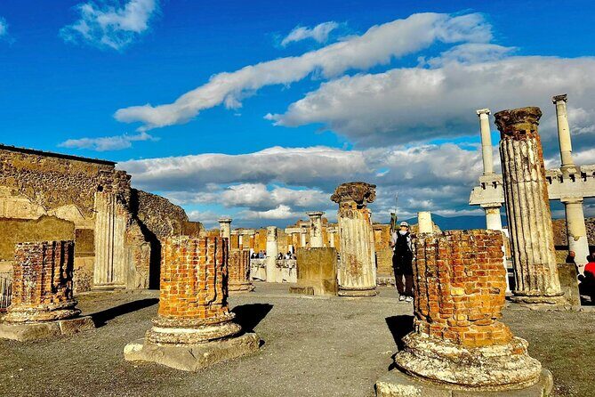 Pompeii with an Archaeologist Shared or Private Tour from Naples - Key Points