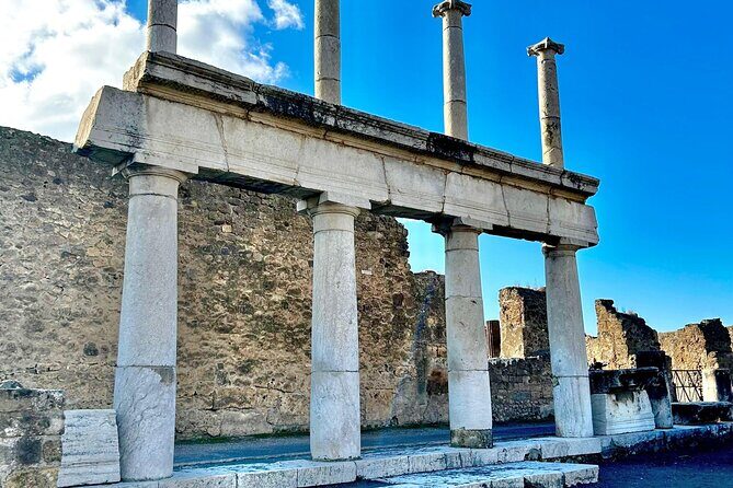 Pompeii with an Archaeologist Shared or Private Tour from Naples - Understanding the Tour Experience
