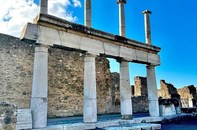 Pompeii with an Archaeologist Shared or Private Tour from Naples - FAQs