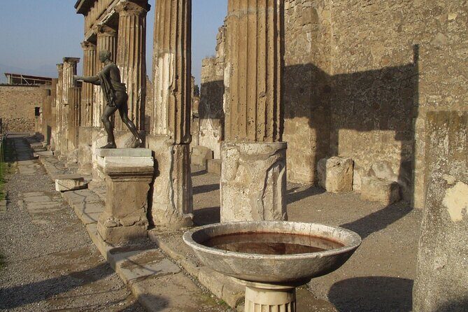 Pompeii with Wine Tasting and Lunch from Naples - FAQs