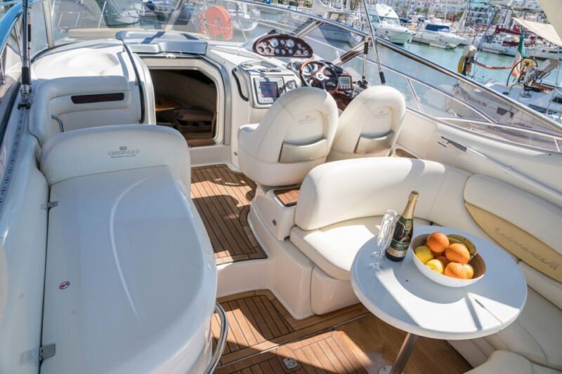 ponta da piedade 2h luxury charter with drinks and tapas - FAQs