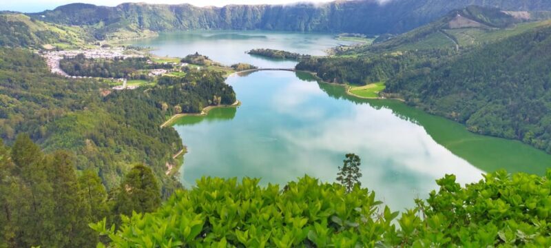 Ponta Delgada: Private Tour Sete Cidades Green e Blue Lakes - An In-Depth Look at the Sete Cidades Private Tour
