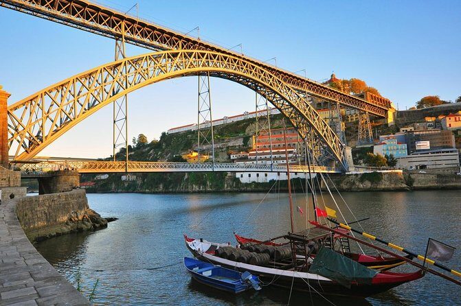 Port : 6 bridges tour with Portuguese custard tart & Port wine - An inviting look at Porto’s bridges, flavors, and sunset magic