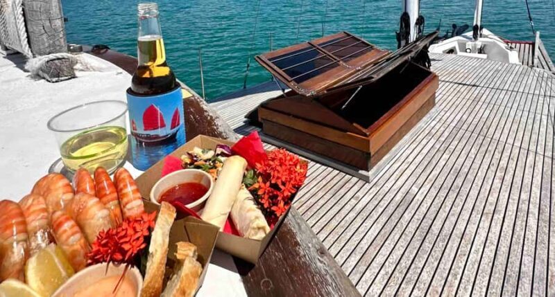 Port Douglas: Shaolin Seafood Lunch Sail, with Fresh Prawns - The Food: Fresh, Tasty, and Local