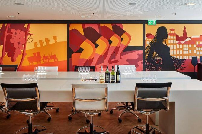 Port Wine Cocktails Workshop at Espaço Porto Cruz, Vila Nova de Gaia, Portugal - Key Points