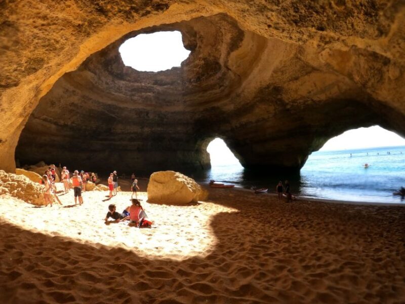 Portimão: Private Benagil Caves Catamaran and Kayak Tour - FAQ
