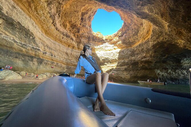 Portimão : Private Boat Tour through the Caves DE Benagil - Key Points