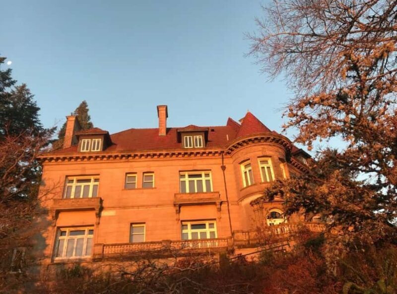 Portland: City Tour with Rose Garden and Donut Tasting - Key Points  