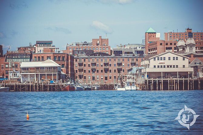 Portland Explorer | Maine History, Culture, & 3 Lighthouses Tour - Transportation & Group Size