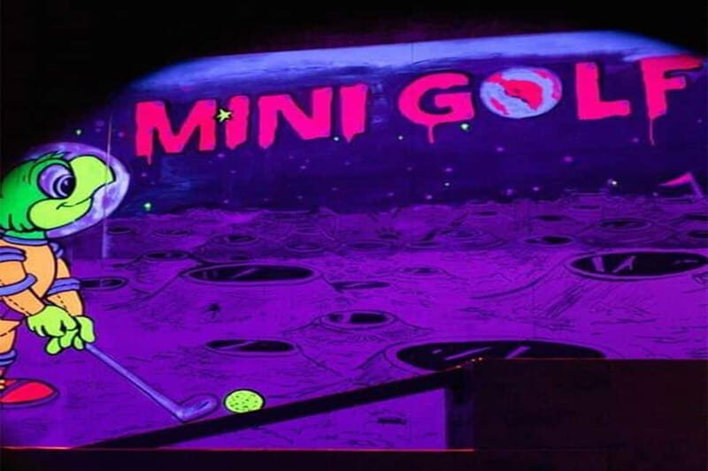 Porto: 18-Hole Indoor Mini Golf Ticket with UV Light Courses - Final Thoughts