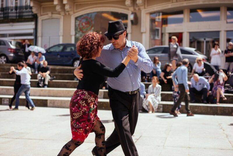 Porto: 2.5-Hour Private City Tour Off the Beaten Track - Key Points