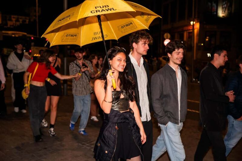 Porto: 4 Bar Pub Crawl, 7 Drinks, & Skip-the-Line Club Entry - The Guides and Their Role