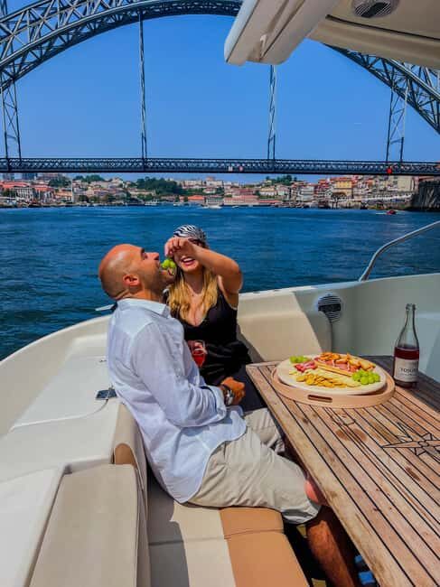 Porto: 6 Bridges Private Cruise with Local Wine and Snacks - Key Points
