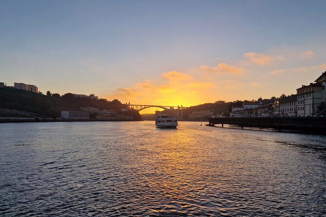 Porto: 6 bridges tour, Douro river with 4 Port Wine tasting - Analyzing the Value