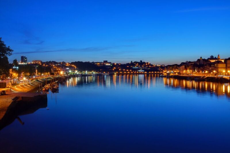 Porto: All-Inclusive Fado Dinner Show and Night Tour - Key Points