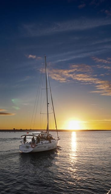 Porto: Charming Sailboat Cruise with Port Wine,Sunset Option - Comfort and Group Size